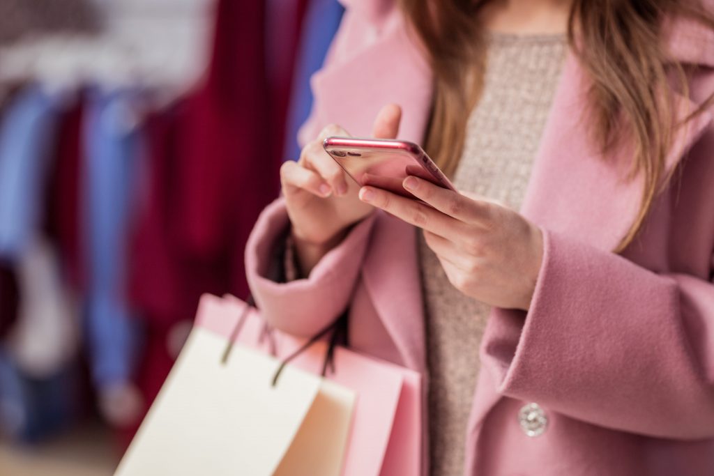 How To Market To Women Customers - BRAND MINDS