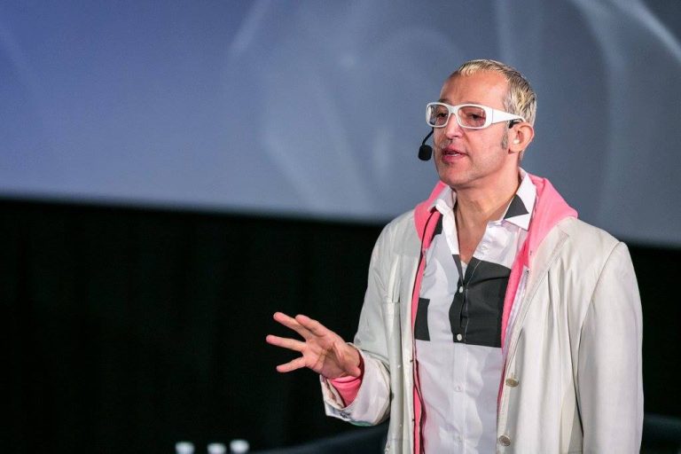 KARIM RASHID SPEAKER BRAND MINDS - BRAND MINDS