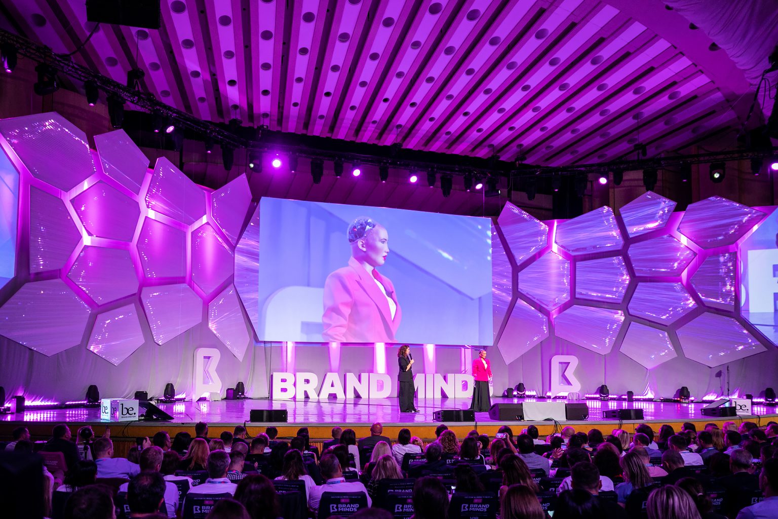SOPHIA - THE AI ROBOT CITIZEN SPEAKER BRAND MINDS - BRAND MINDS